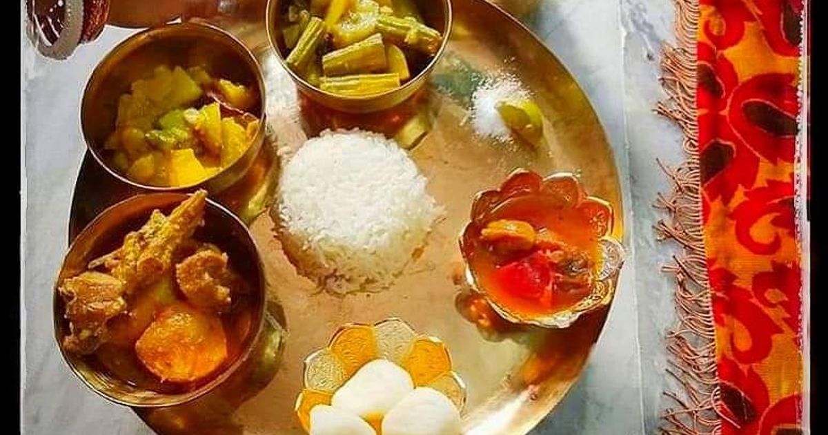 Bengali Thali Mutton Kosa With Plain Rice, Vegetable Curry,Alu Posto ...