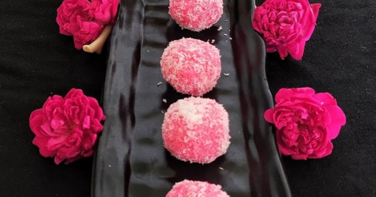 Instant Rose Coconut Laddoo Recipe by Shashi Gupta - Cookpad