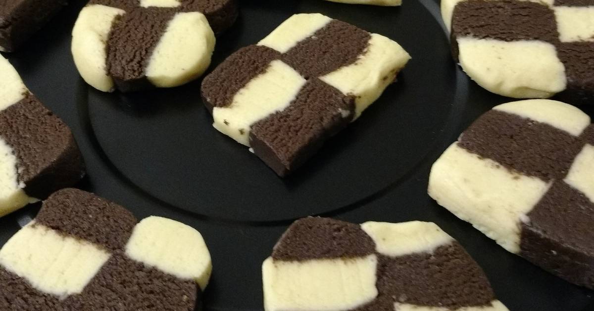 Checkered Cookies Recipe by Tejaswini Banerjee - Cookpad