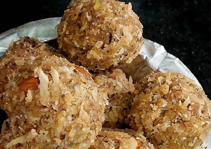 Nariyal gur laddu Recipe by pragya bharti - Cookpad