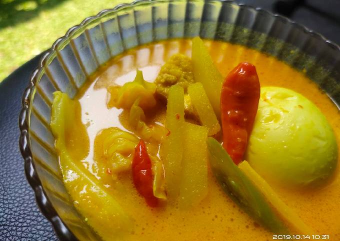 Resep Kare sayur tahu dan telor oleh Unuyy Nunuyy AC - Cookpad