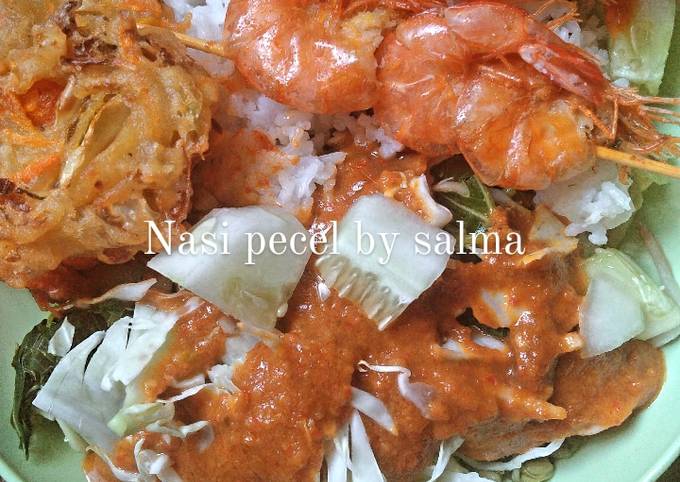 Resep Nasi pecel 🥬 oleh Salma, Kitchen 🌺 - Cookpad