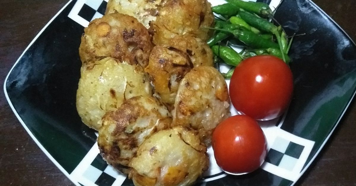 Resep Baklor Isi Sosis oleh Umi rama - Cookpad