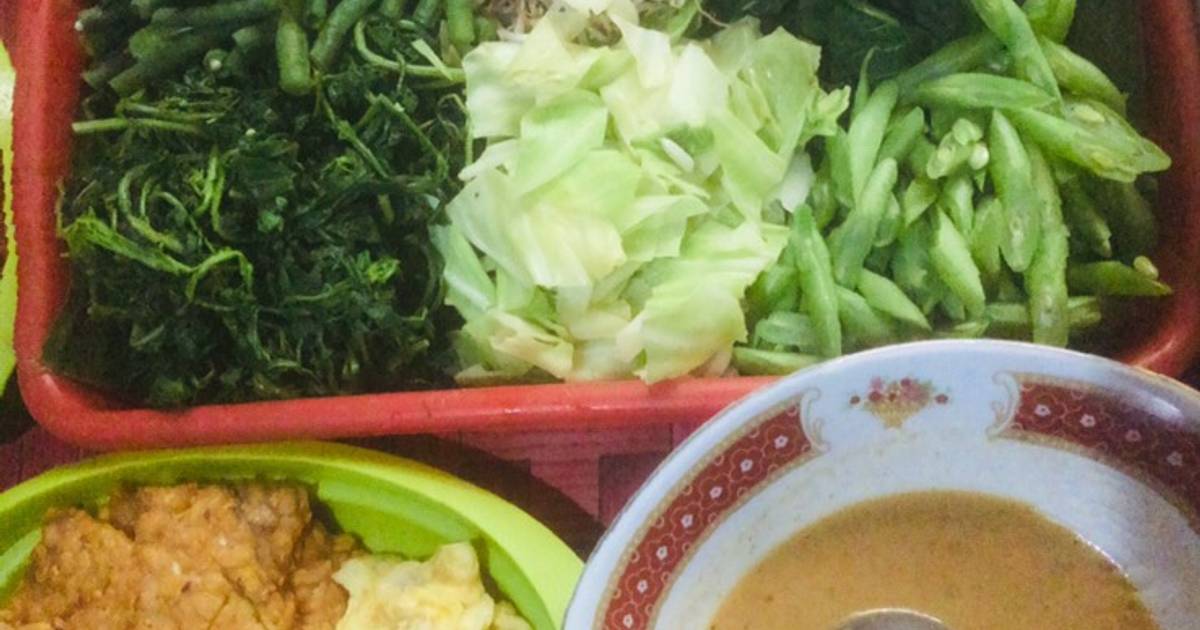 Resep Pecel telur dadar oleh nonik - Cookpad