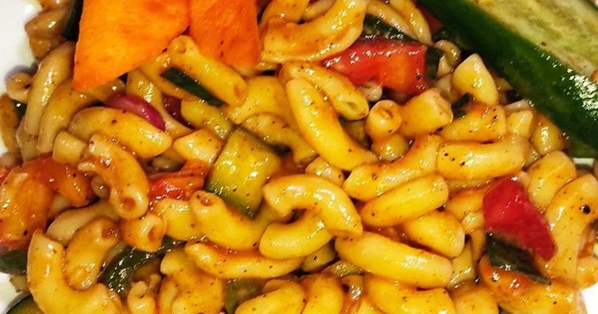 Vegetables Elbow Macaroni With Red Sauce Recipe by Bushra Mazhar - Cookpad