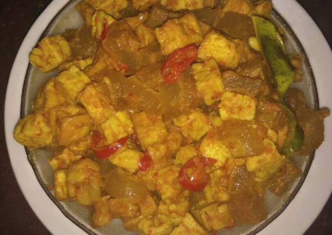 Resep Oseng kuning cecek tahu tempe oleh Mita Amalia - Cookpad