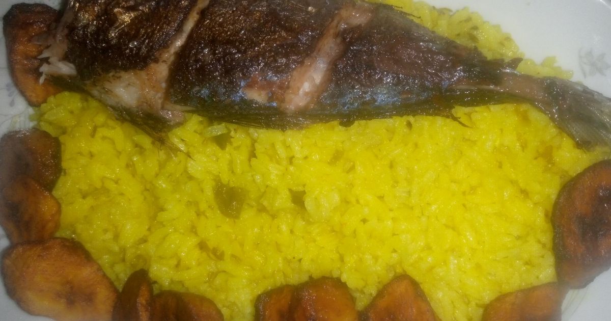 Poisson Et Bananes Plantain Grillées Avec Riz Au Curcuma de zahabu ...