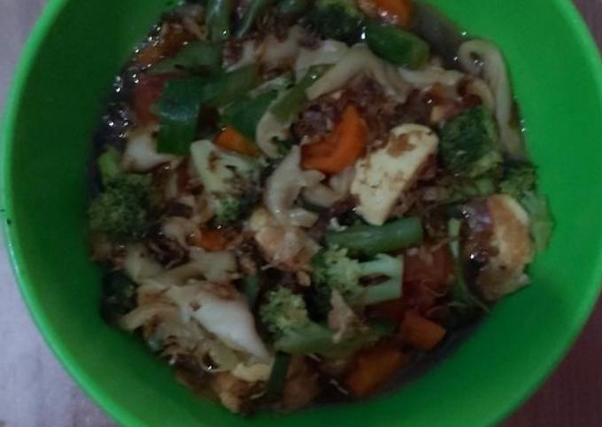 Resep Capcay beraneka (brokoli, jamur, buncis, wortel, tofu, tomat ...