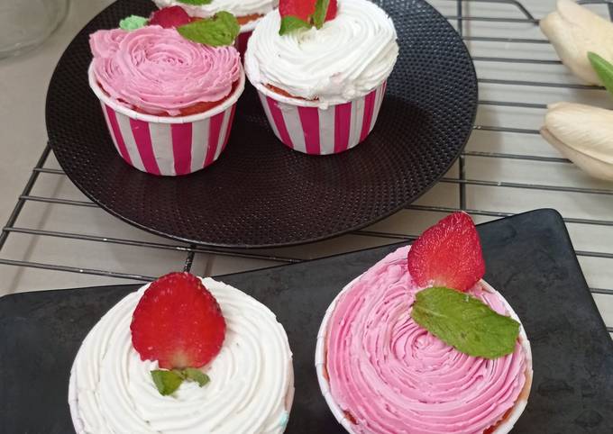 Resep Strawberry Cupcake Oleh Indah Mei Cookpad