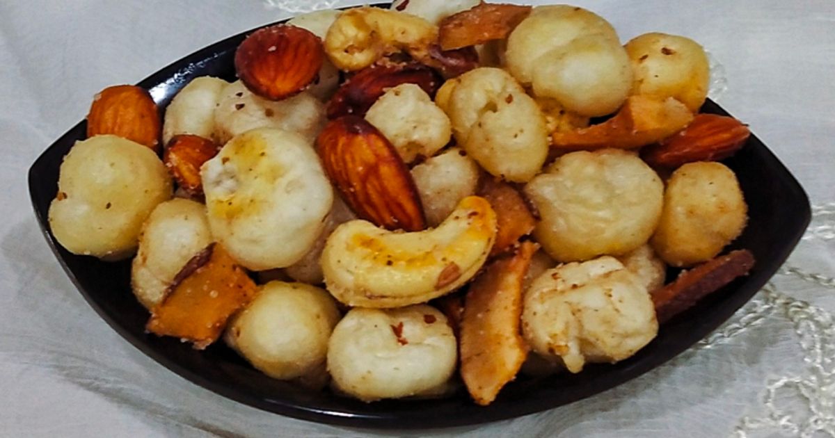 Falhari Makhana Drynuts Namkeen Recipe by Juhi Prakash Sewani - Cookpad