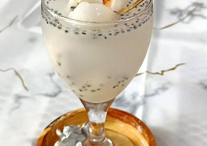 Resep Es Leci Selasih oleh Ibu Tina - Cookpad