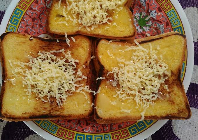Resep Roti panggang "oles oles" oleh Indah Novita - Cookpad