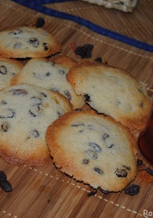 Persian Raisin Cookies (Shirini Keshmeshi) Recipe By Rozina Dinaa