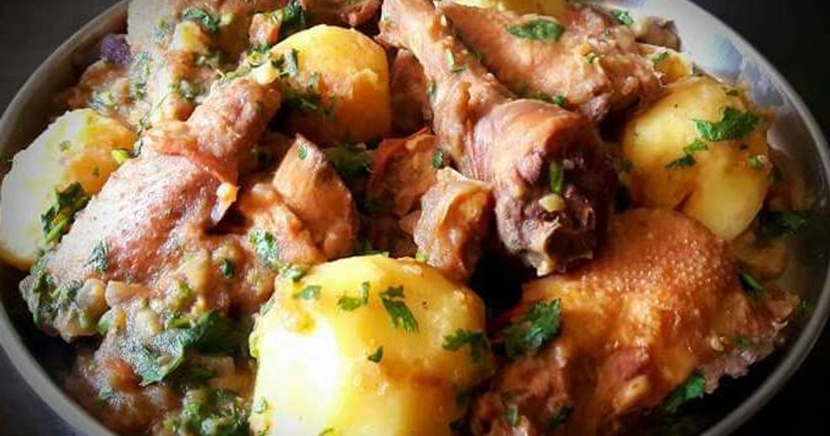Chicken And Potatoes Stew Recipe by Fabiola - Cookpad