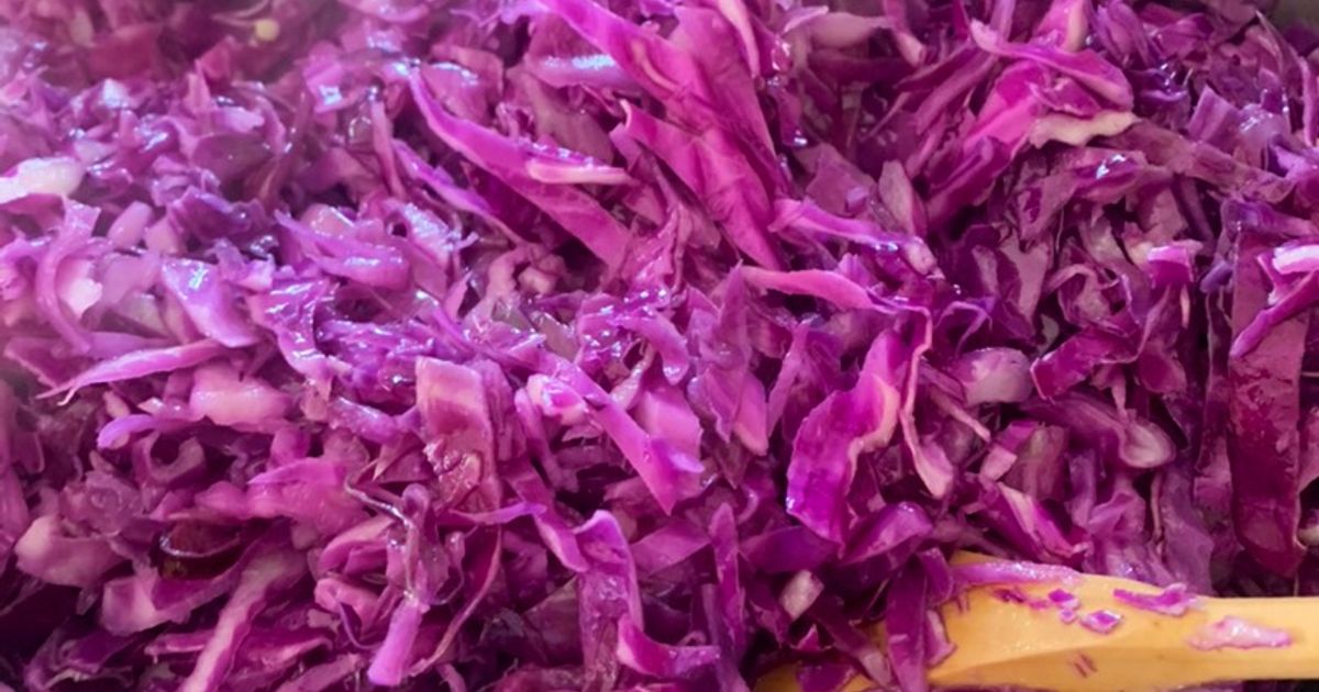 Tangy Red Cabbage Recipe by Khets - Cookpad