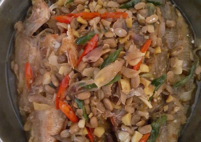 Resep Ikan masak tauco khas bangka oleh Novi Candra - Cookpad