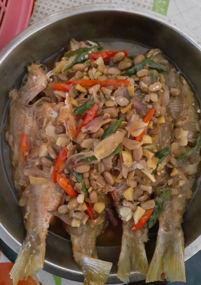 Resep Ikan masak tauco khas bangka oleh Novi Candra - Cookpad