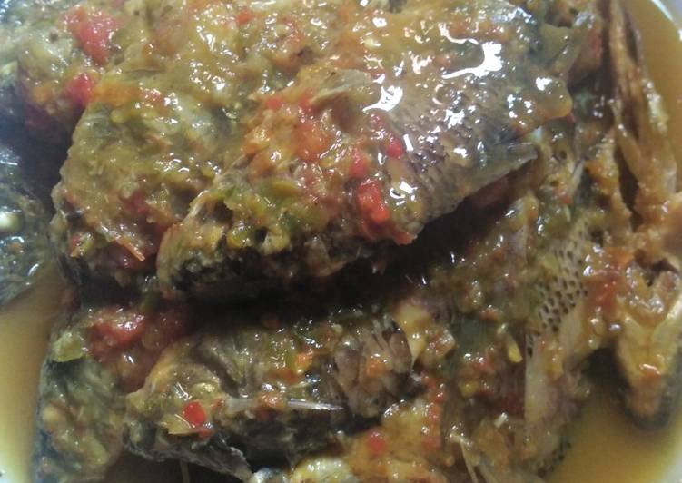 Resep Ikan emas ungkep oleh Mitaseptiani2 - Cookpad