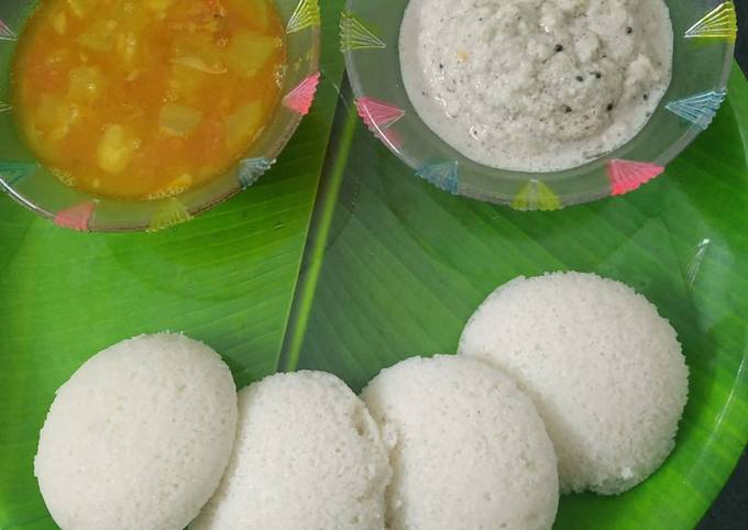 Idli by using idli rava Recipe by Prajakta Patil - Cookpad