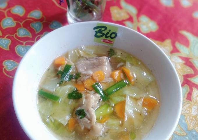 Resep Sup Ayam Kuah Bening oleh Rhena Tikluk - Cookpad