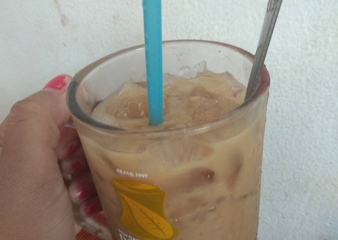 Resep Ice kopi good day oleh Atika Fitriani - Cookpad