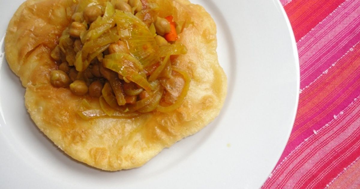 Chole Batura / Bhature छोले भटूरे Recipe by Beula Pandian Thomas - Cookpad