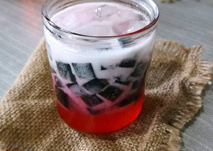 Resep Es cincau sirup frambozen &santan oleh Devi Aini - Cookpad