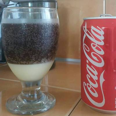 Resep Soda Susu Gembira : Cara Lain Menikmati Coca Cola oleh Donna ...
