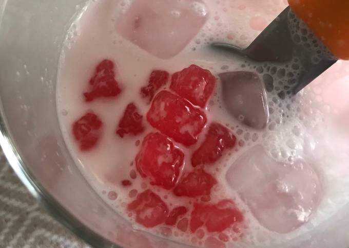 Resep Es merah delima oleh Calsy - Cookpad