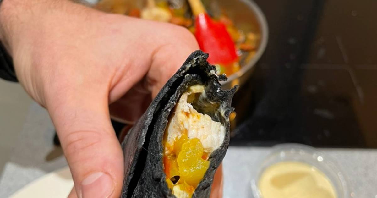 Chorizo Chicken wraps Recipe by Shelly Zevio - Cookpad