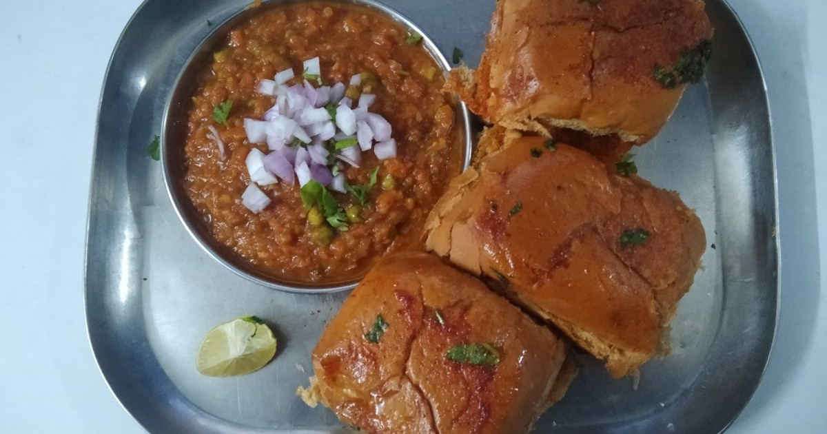 Jhatpat Pavbhaji In Cooker Recipe by Bina Anjaria - Cookpad
