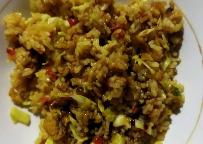 Resep Nasi goreng kunyit oleh annisa alfa - Cookpad