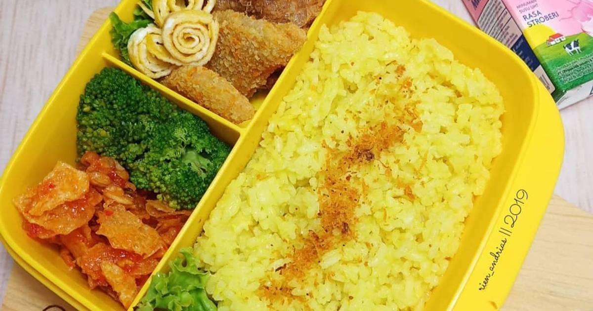 Resep Bekal Sekolah Anak (Bento Nasi Kuning) oleh Ririn Andrias - Cookpad
