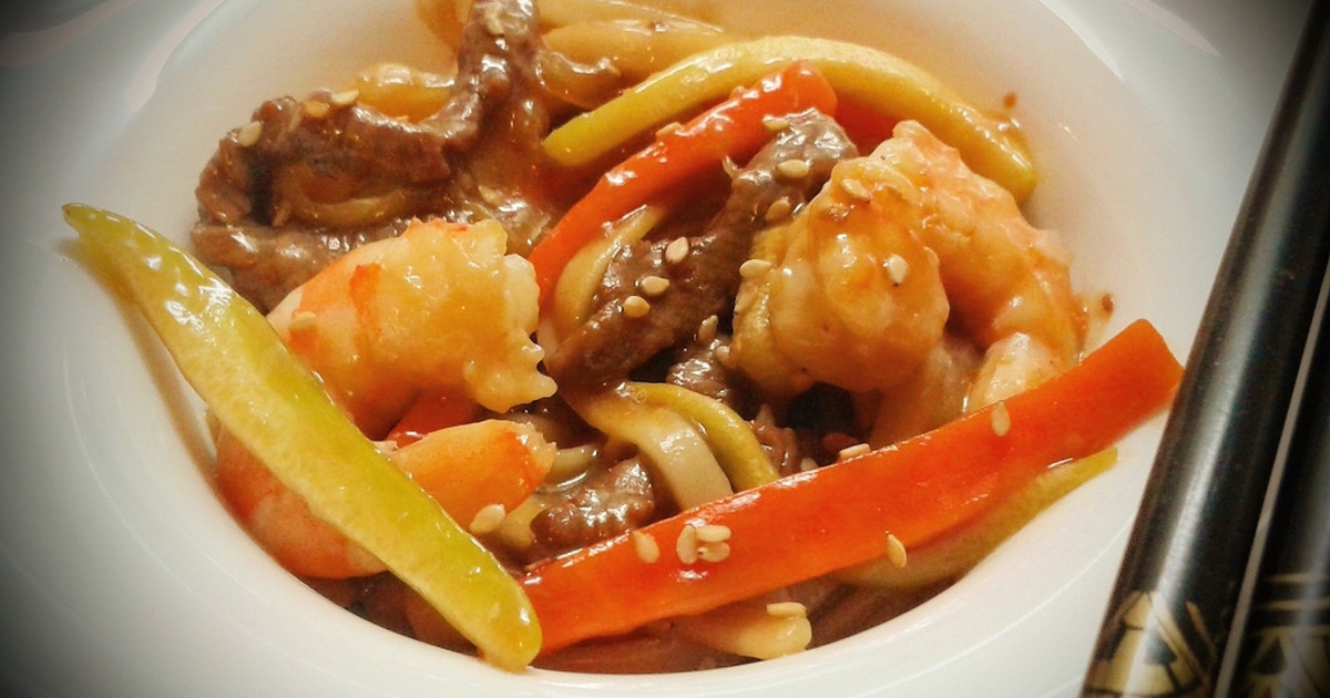 Chop Suey De Ternera Y Langostinos Con Noodles De Arroz Receta de ...