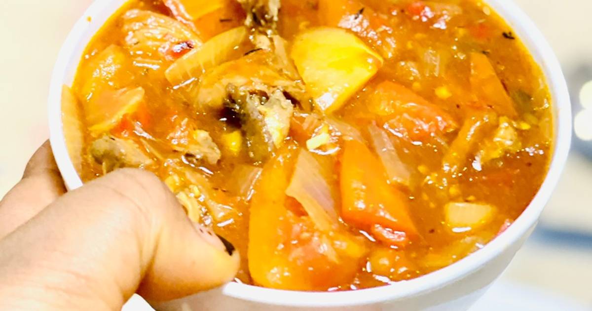 Shredded chicken sauce girki daga Aisha Dalhat - Cookpad