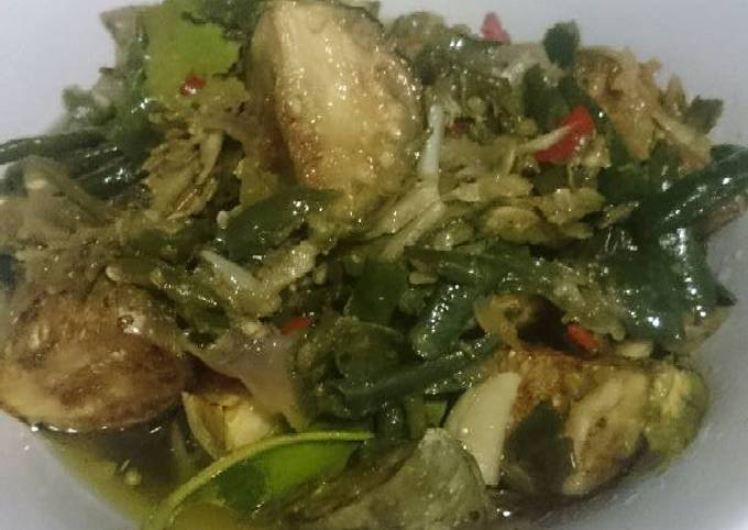 Resep Balado terong ijo bulet oleh momy yusuf - Cookpad