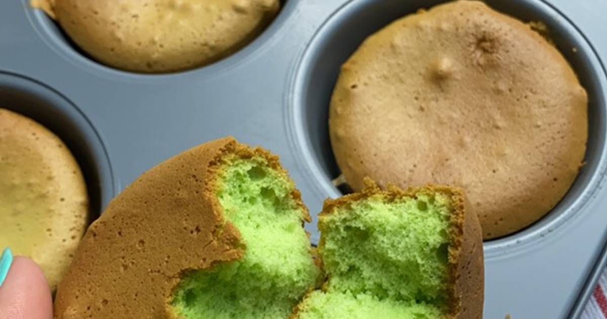 Resep Sponge cake pandan (kecil) oleh medusa rain - Cookpad