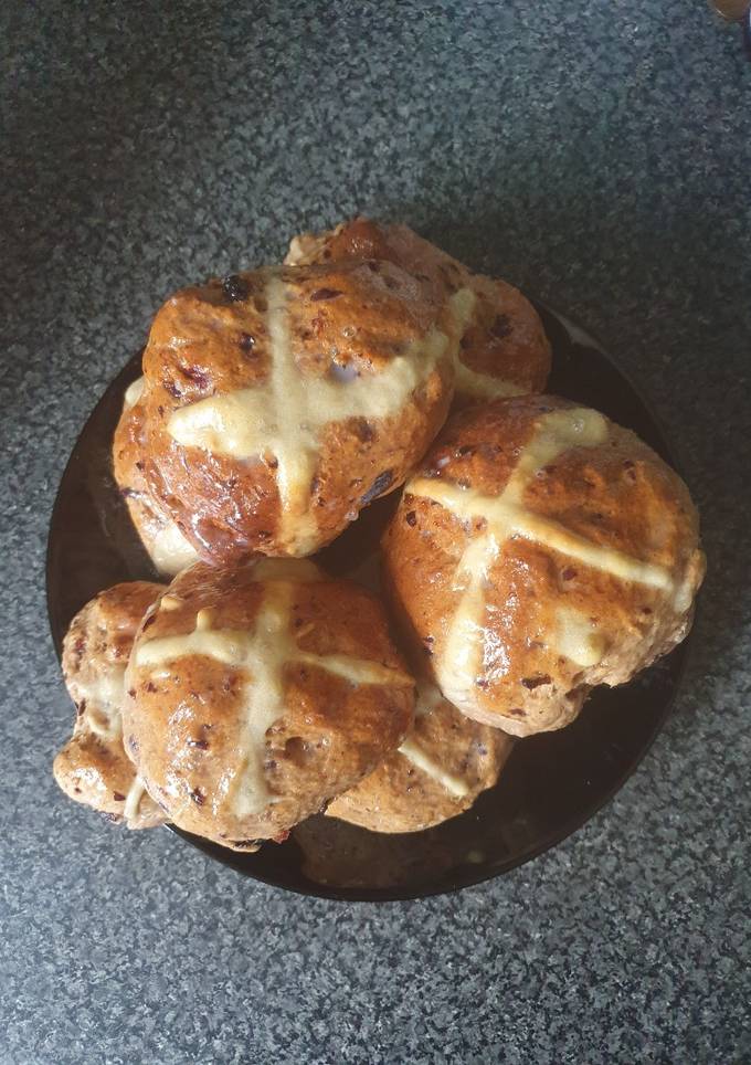 Heavenly Hot Cross Buns Recipe by Gary Waite - Cookpad