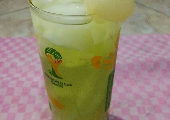 Resep Es Longan Kelapa Muda oleh Thyara - Cookpad