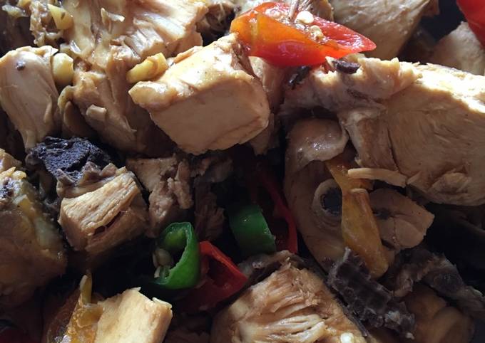 Resep Ayam Cabe-cabean oleh Ayuning Dwi Anjani - Cookpad