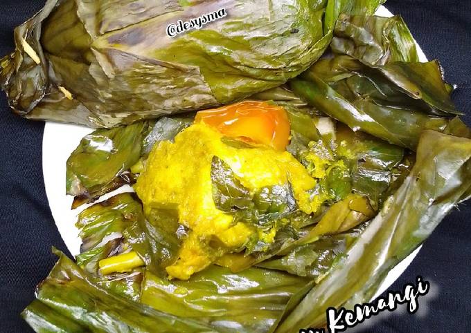 Resep Pepes Ayam Kemangi oleh Desy Ismawati - Cookpad