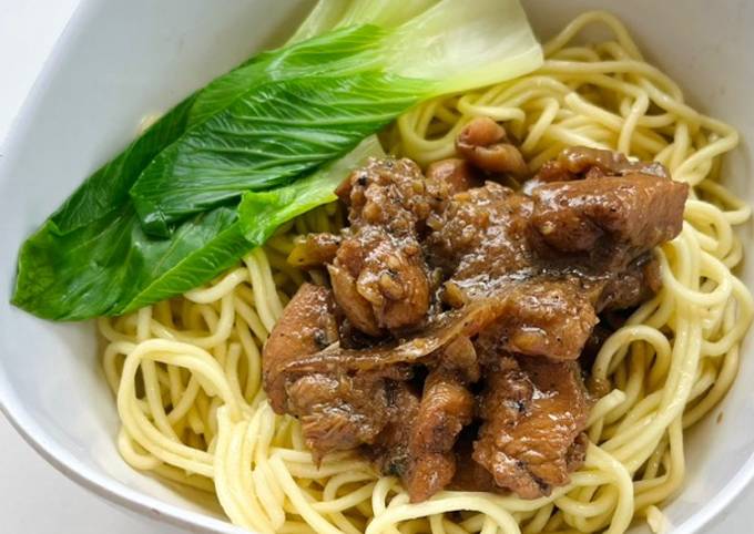 Resep Homemade Mie Ayam / Bakmie Ayam oleh QURROTA A'YUN MASYHUR - Cookpad