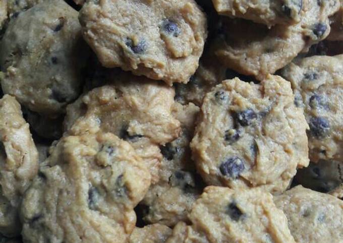 Resep Choco chip cookies rasa yang pernah ada 😄 oleh Mira Tussholeha ...