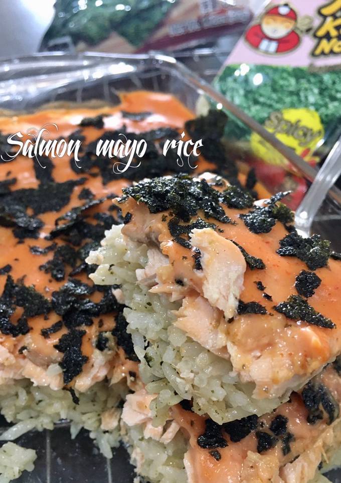 Resep Baked salmon mayo rice (spicy) oleh Nina Anggraini - Cookpad