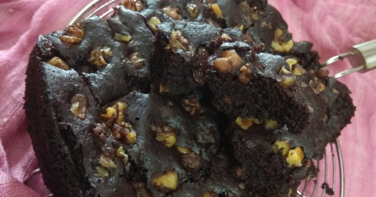 Steamed Walnut Brownie From Buiscuits Recipe by Suvas Shah - Cookpad