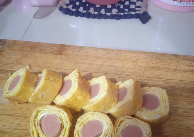 Resep Sosis gulung telur favorit anak2 oleh Mardalina Lina - Cookpad