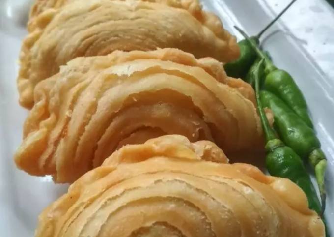 Resep Karipap (pastel lapis) oleh Shita Renita Indrianti - Cookpad