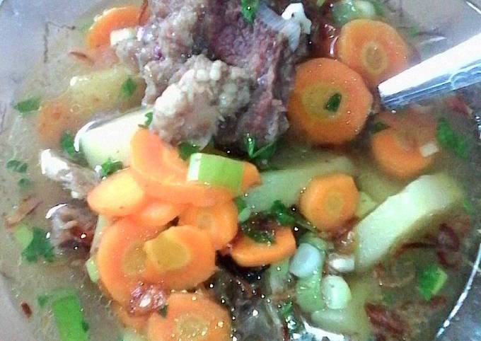 Resep Sop tulang sapi oleh Dapur Aisy - Cookpad