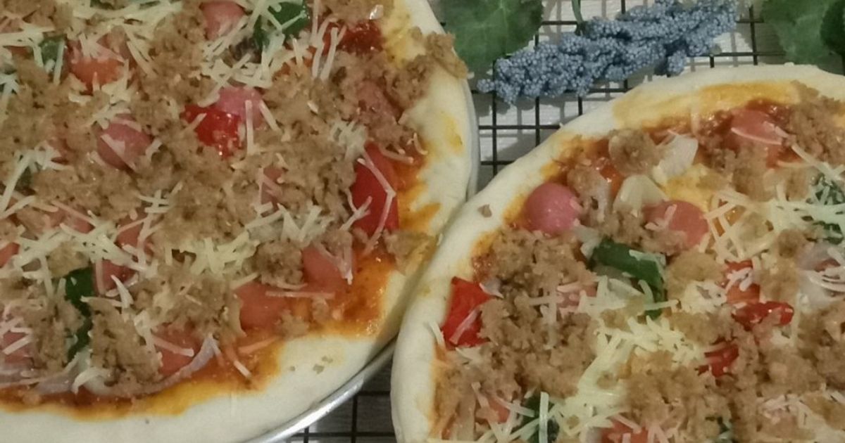 Resep Pizza Sosis,Timun Dan Ayam oleh Ratna Rasuan - Cookpad