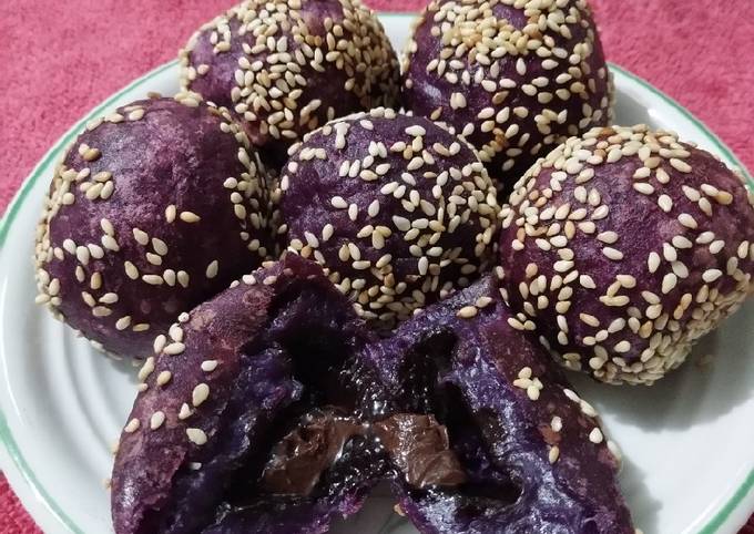Resep Bola bola ubi coklat lumer oleh Niken_trisna - Cookpad